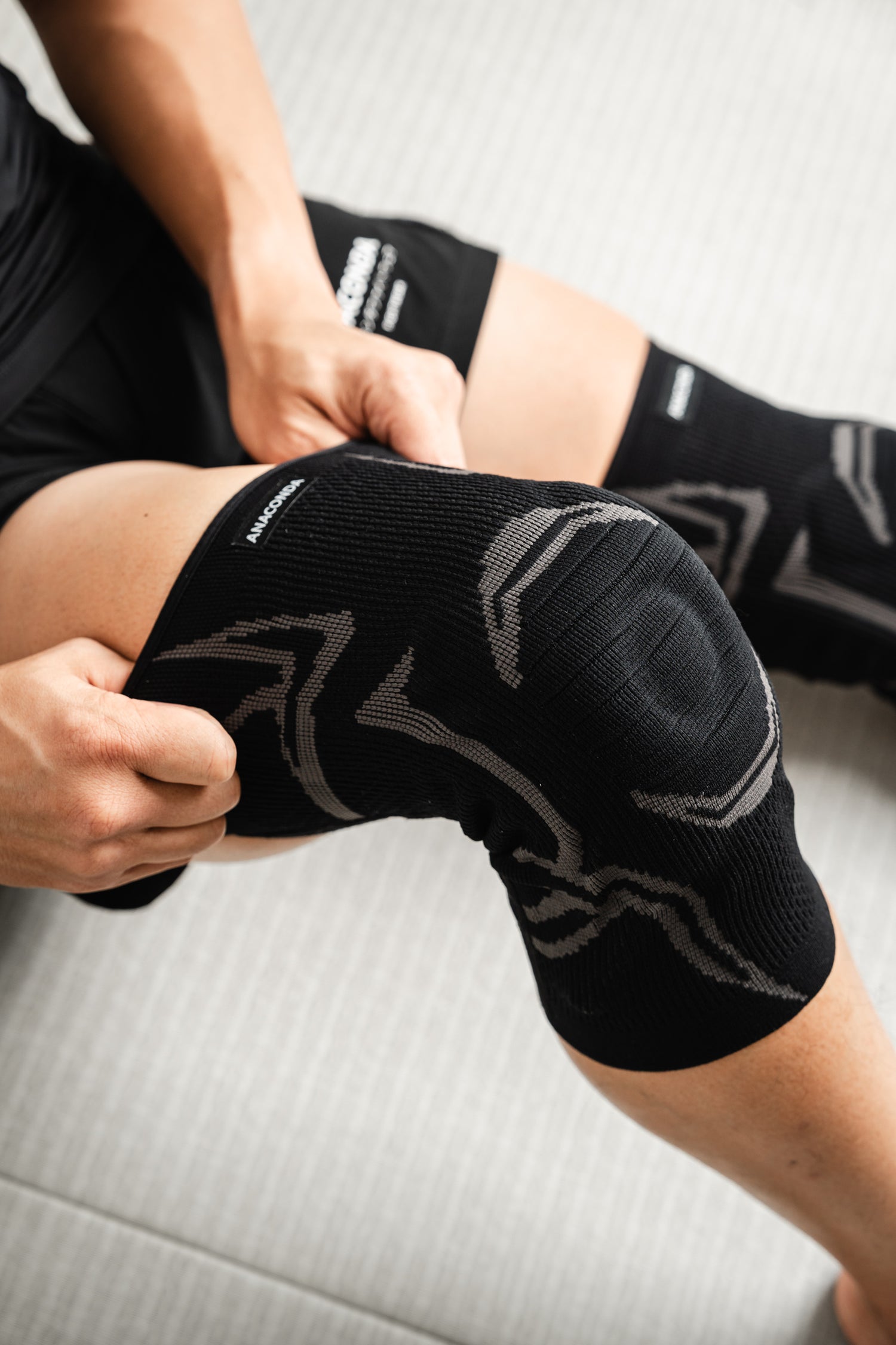 How Long Should You Wear a Knee Brace? [Ultimate Guide to Maximize Rec ...